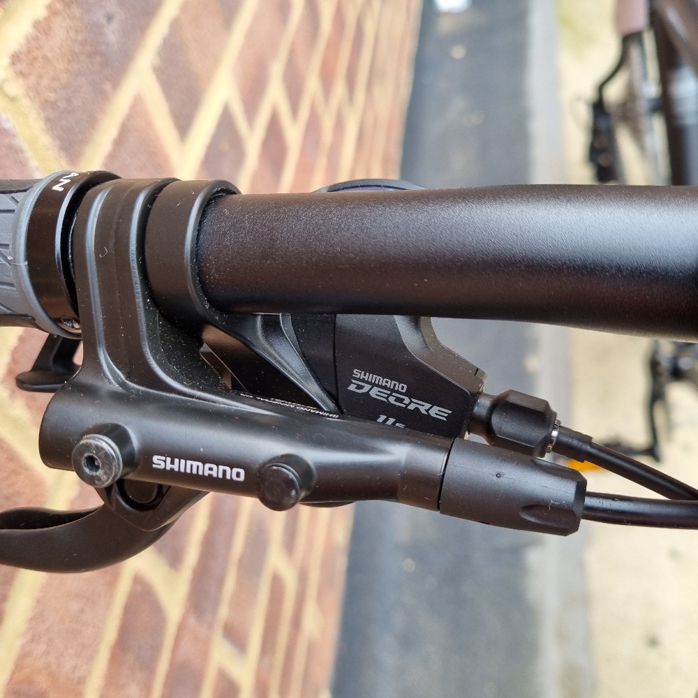 Like New BOARDMAN MTX 8.9 MOUNTAIN BIKE | BUY WITH CONFIDENCE! - Own4Less